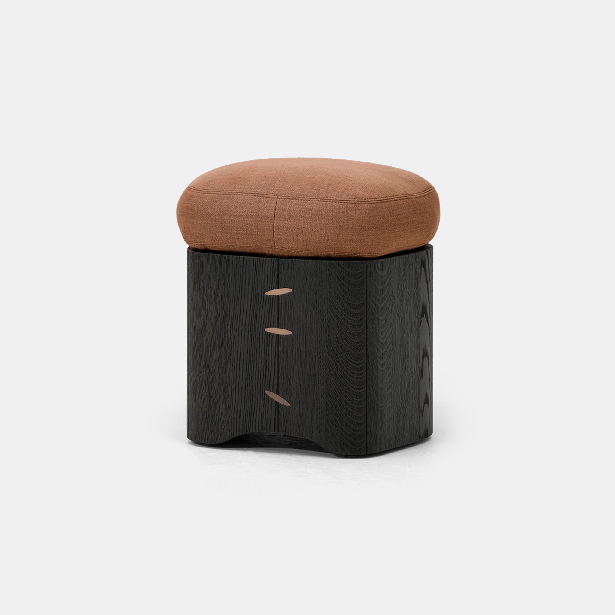 Cairn Stool | Van Rossum | Monologuelondon.com