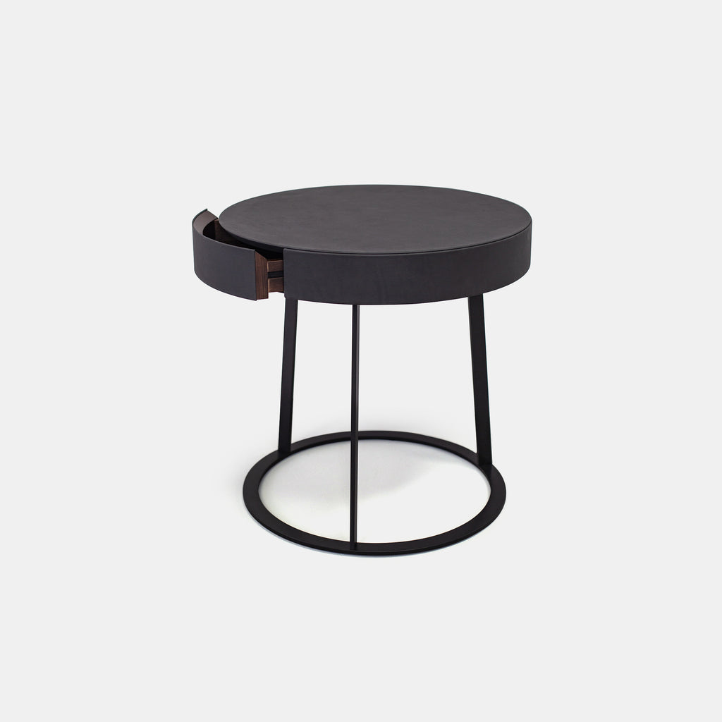 Jules de Nuit Night Table | Baxter | Monologuelondon.com – Monologue London