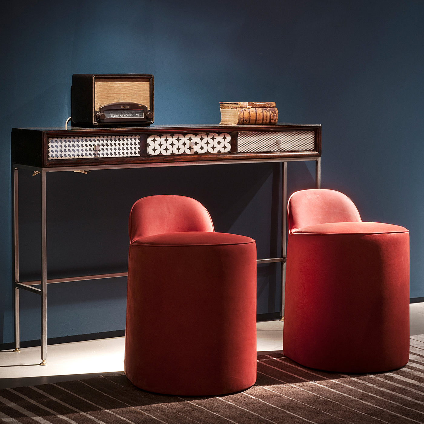 Nina Stool | Baxter | Monologuelondon.com