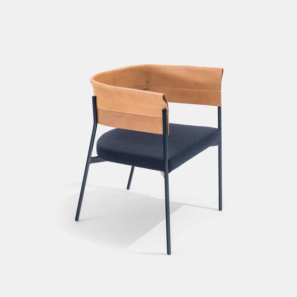 Gomito Lounge Chair | SEM | Monologuelondon.com