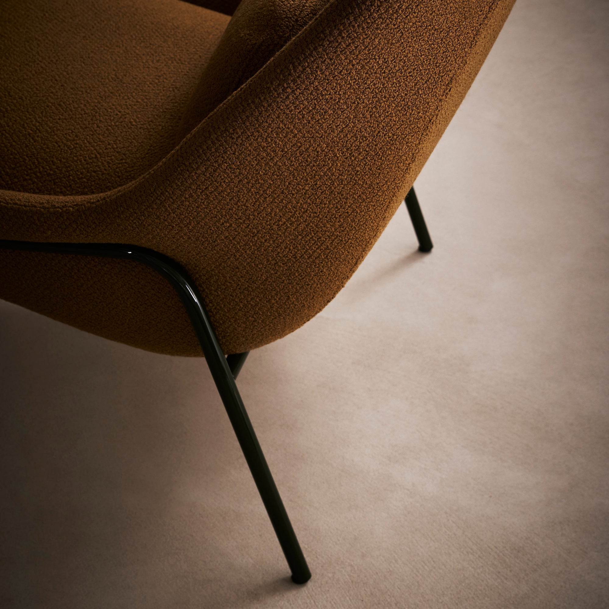 Fency Lounge Chair | Nube | Monologuelondon.com
