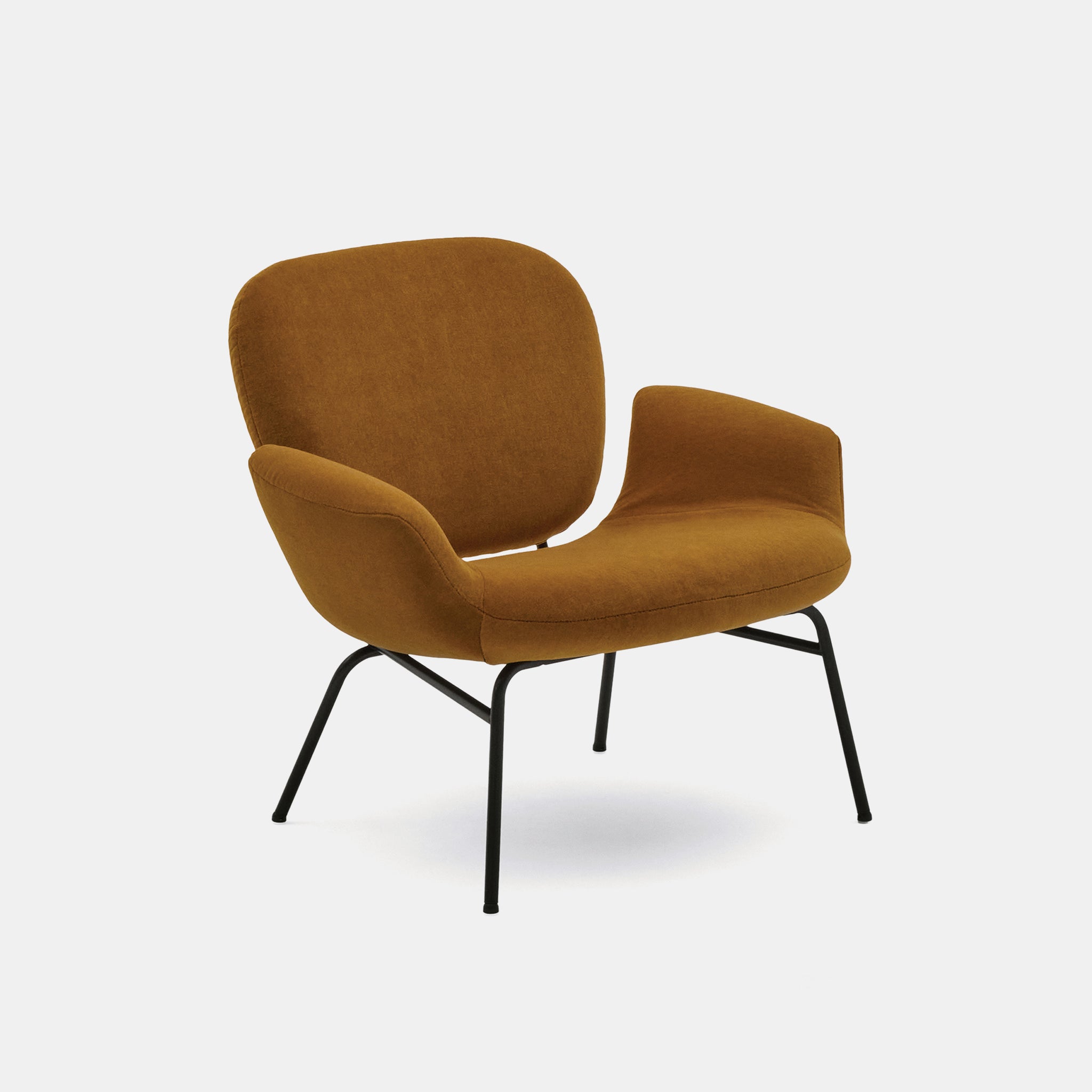 Momo Lounge Chair | Arflex | Monologuelondon.com