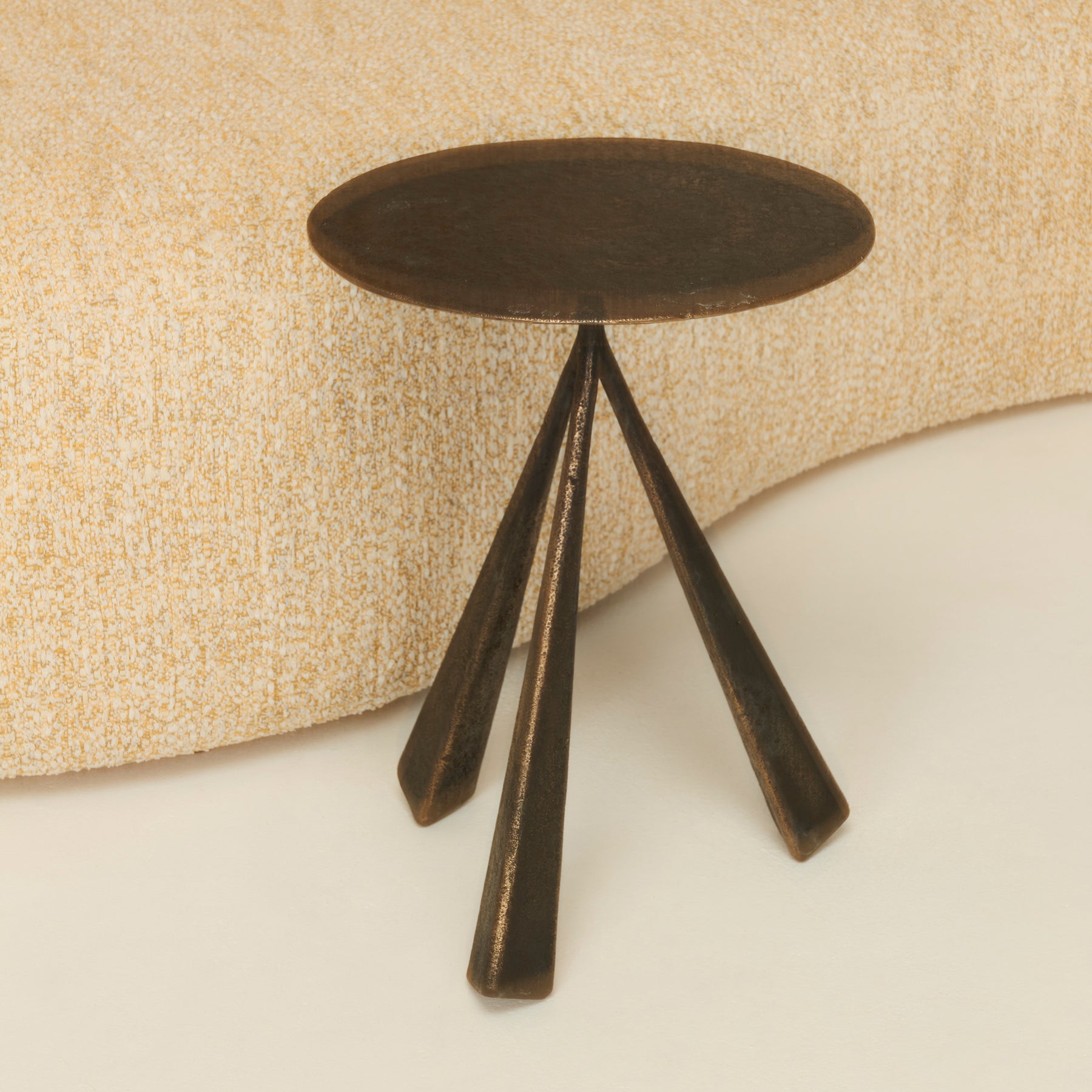 ELSA Side Table | Collection Particulière | Monologuelondon.com