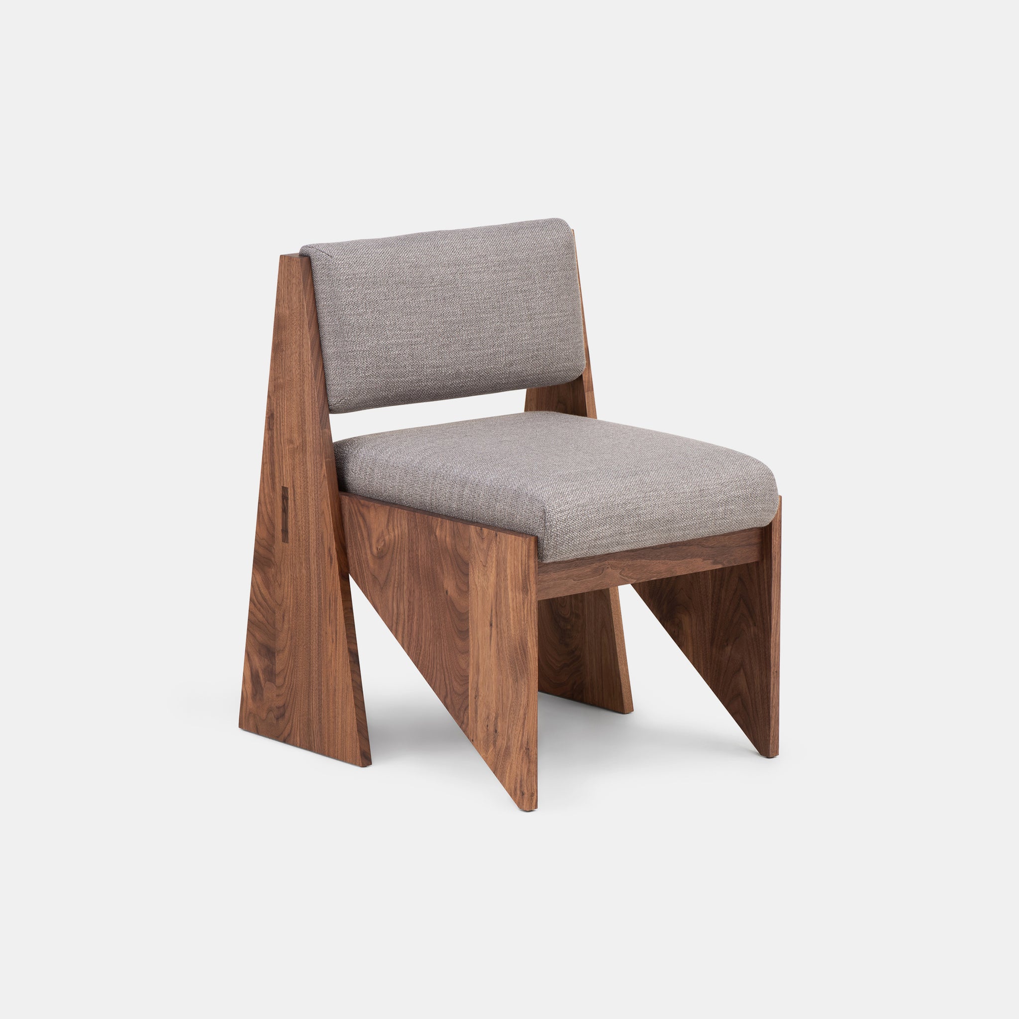 Altair Lounge Chair | De La Espada | Monologuelondon.com