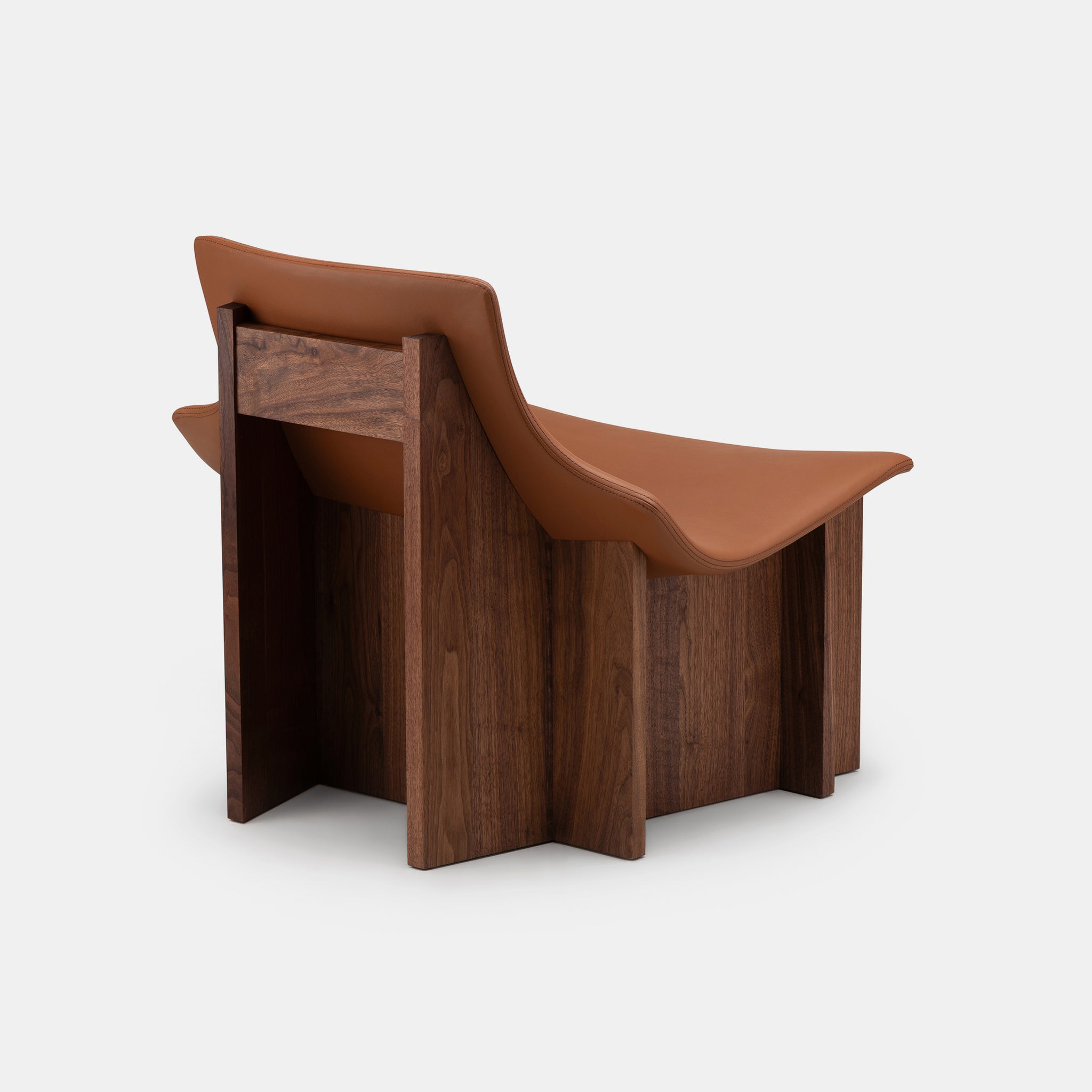 Hadar Lounge Chair | De La Espada | Monologuelondon.com