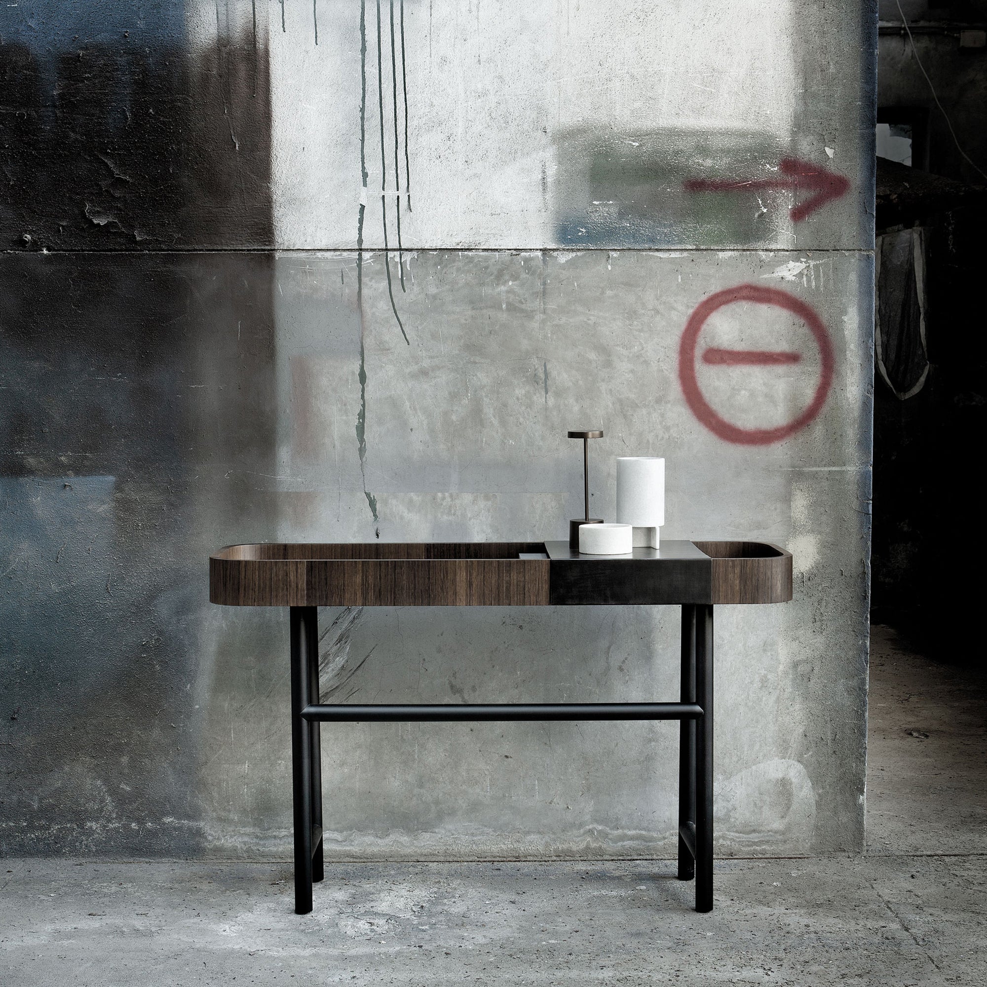 Mora Console | HMD Furniture | Monologuelondon.com