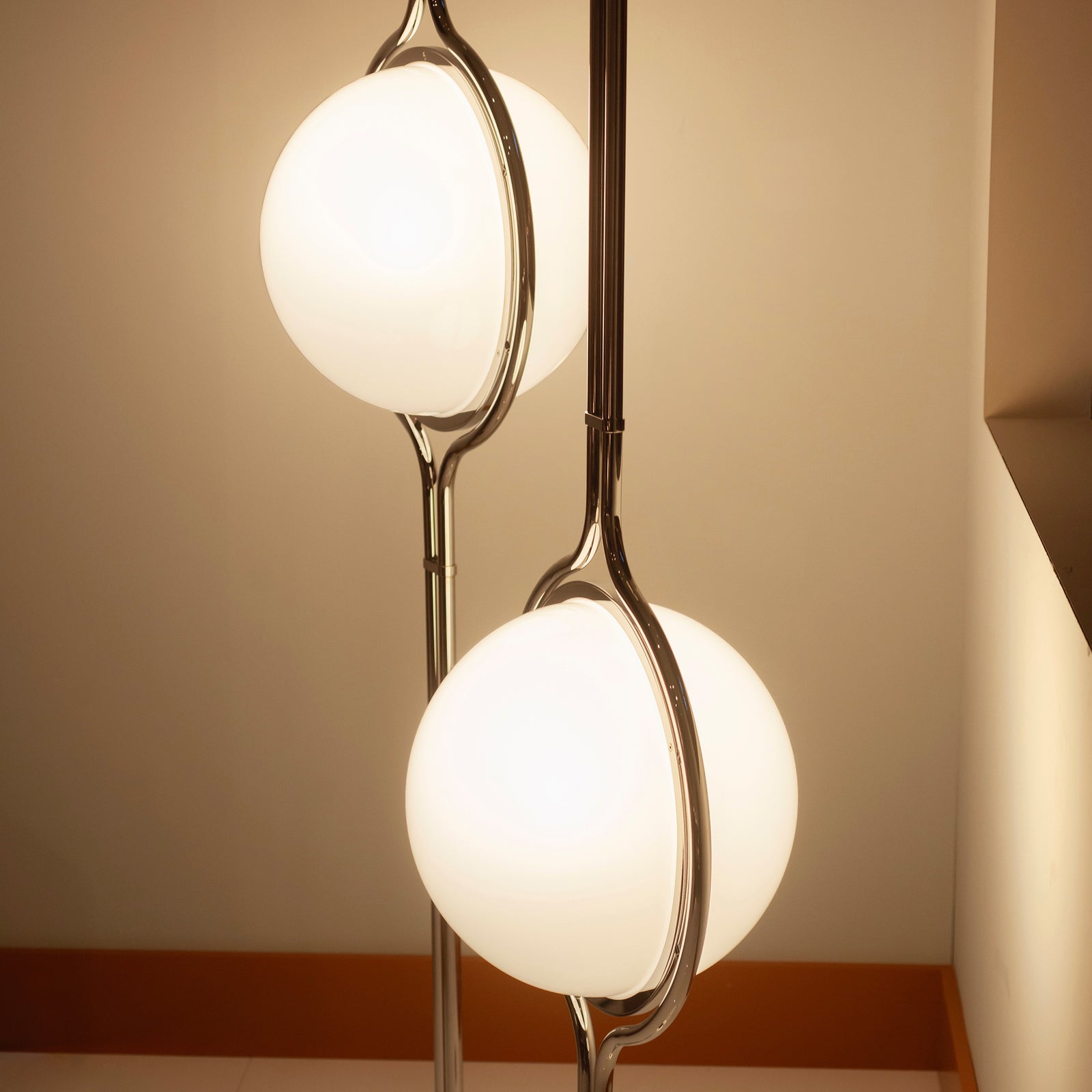 Dana Floor to Ceiling Lamp | Tacchini | Monologuelondon.com