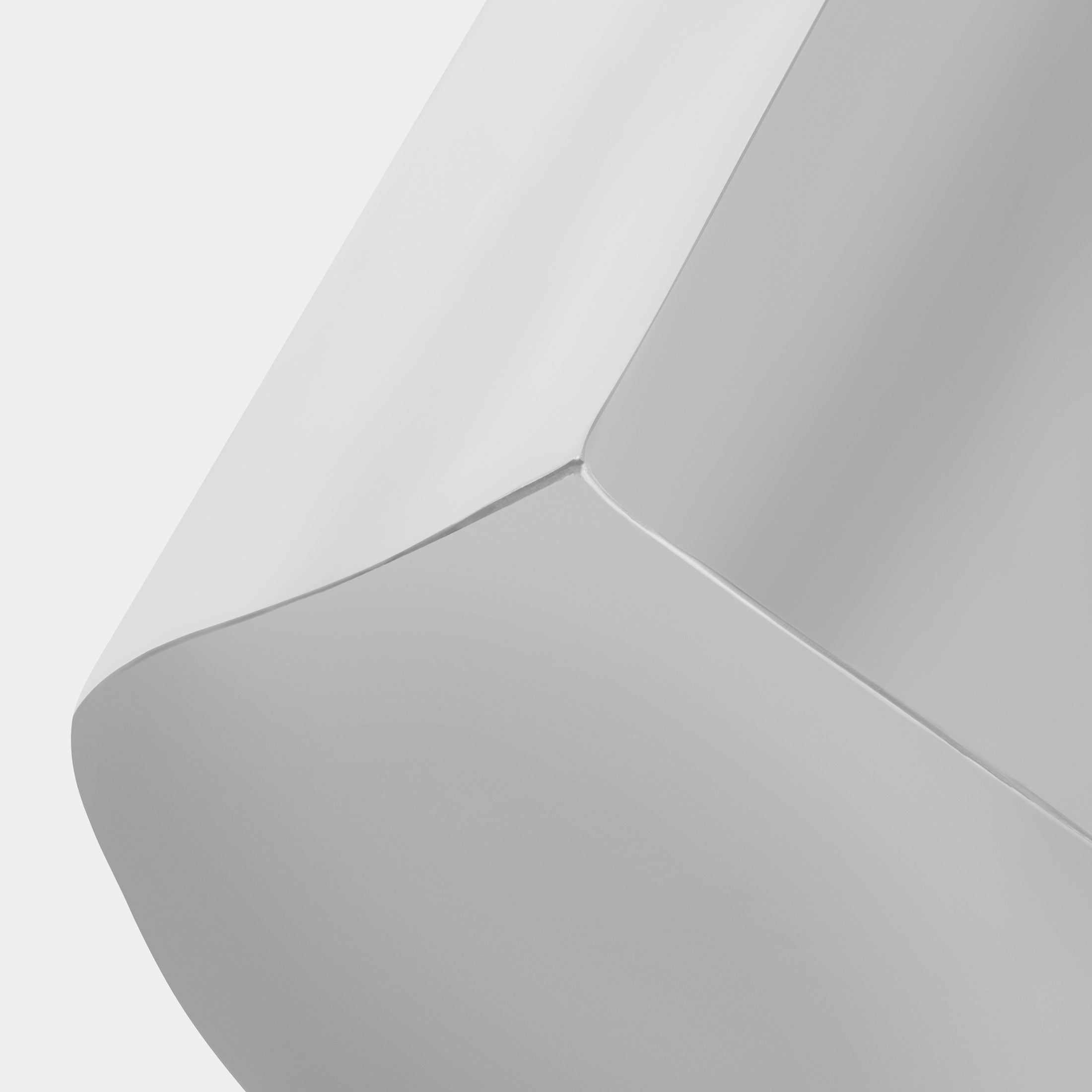 Lezka Mirror⎜Zieta⎜Monologuelondon.com