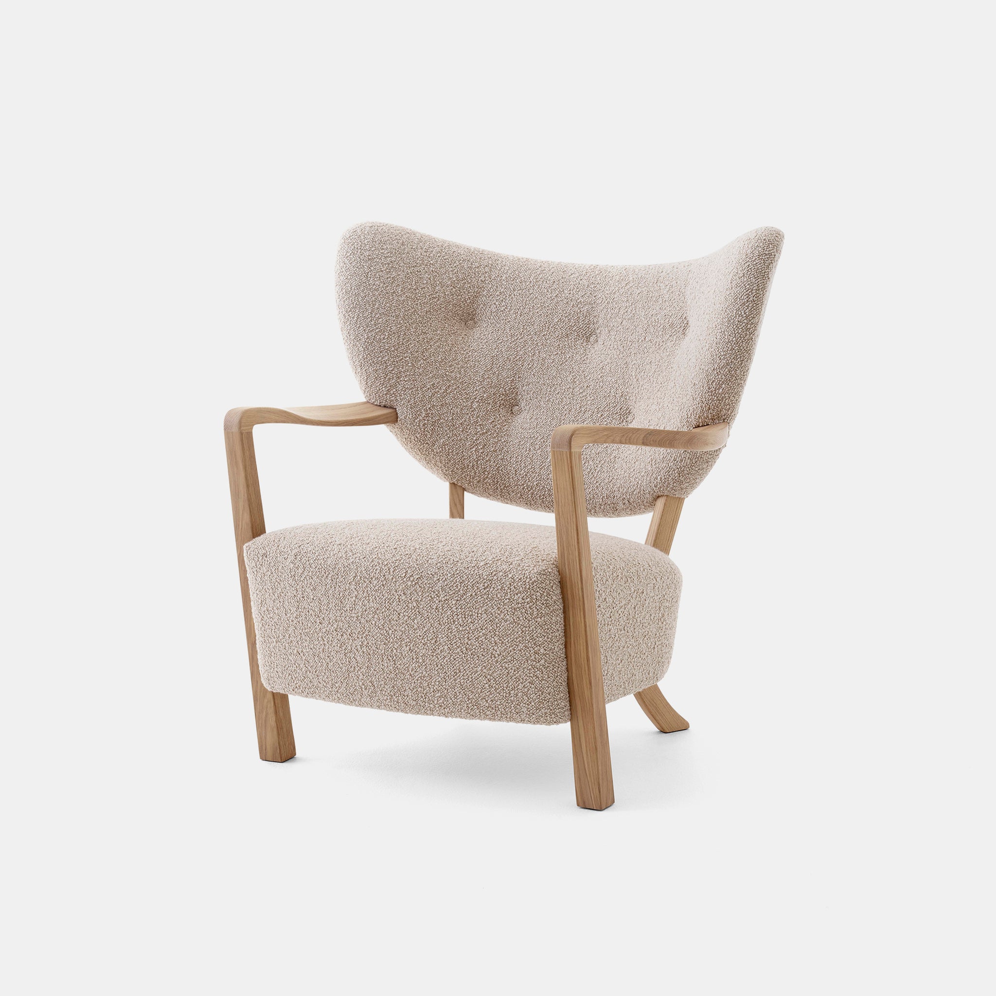 Wulff Lounge Chair ATD2 | &Tradition | Monologuelondon.com