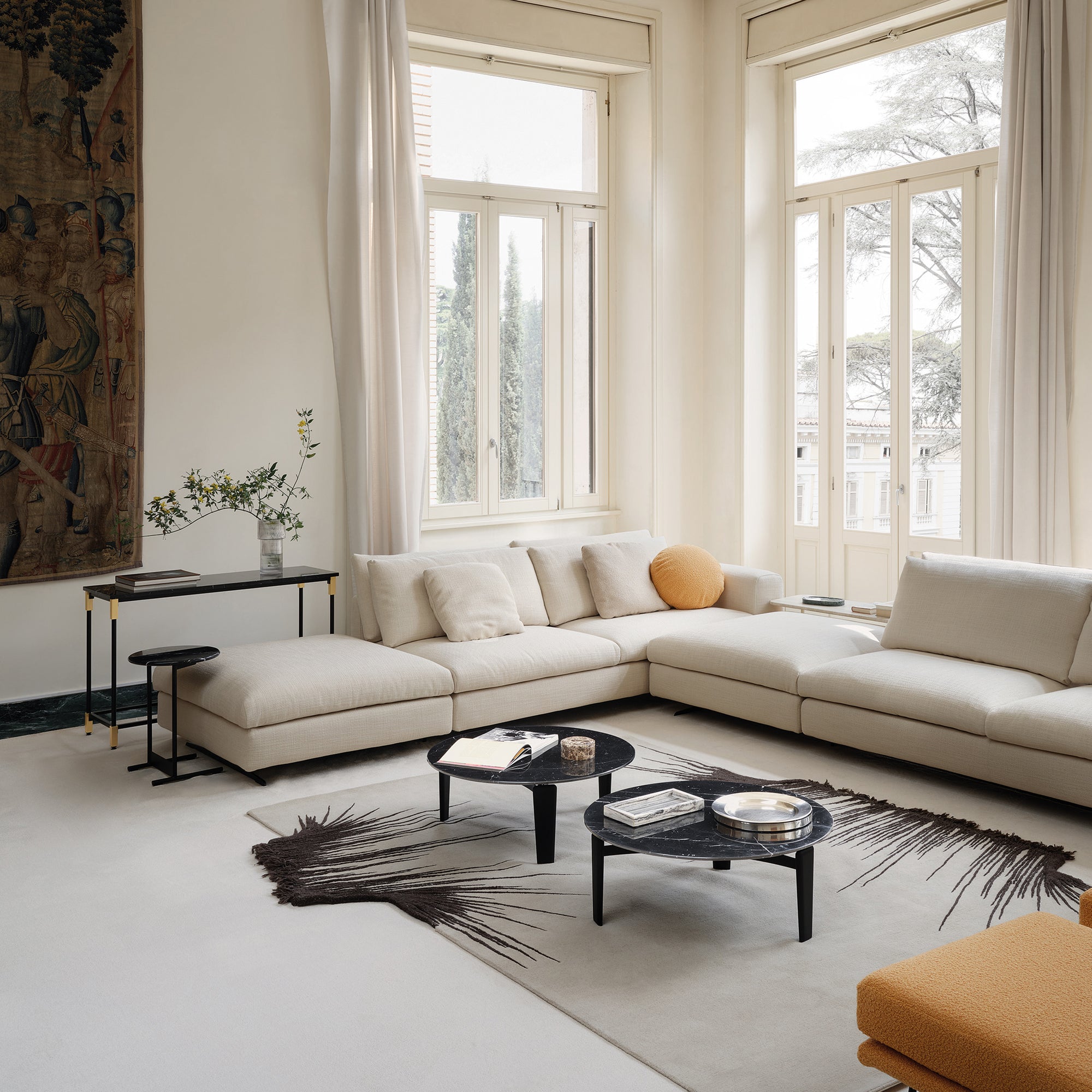 Leenus Modular Sofa | Arflex | Monologuelondon.com