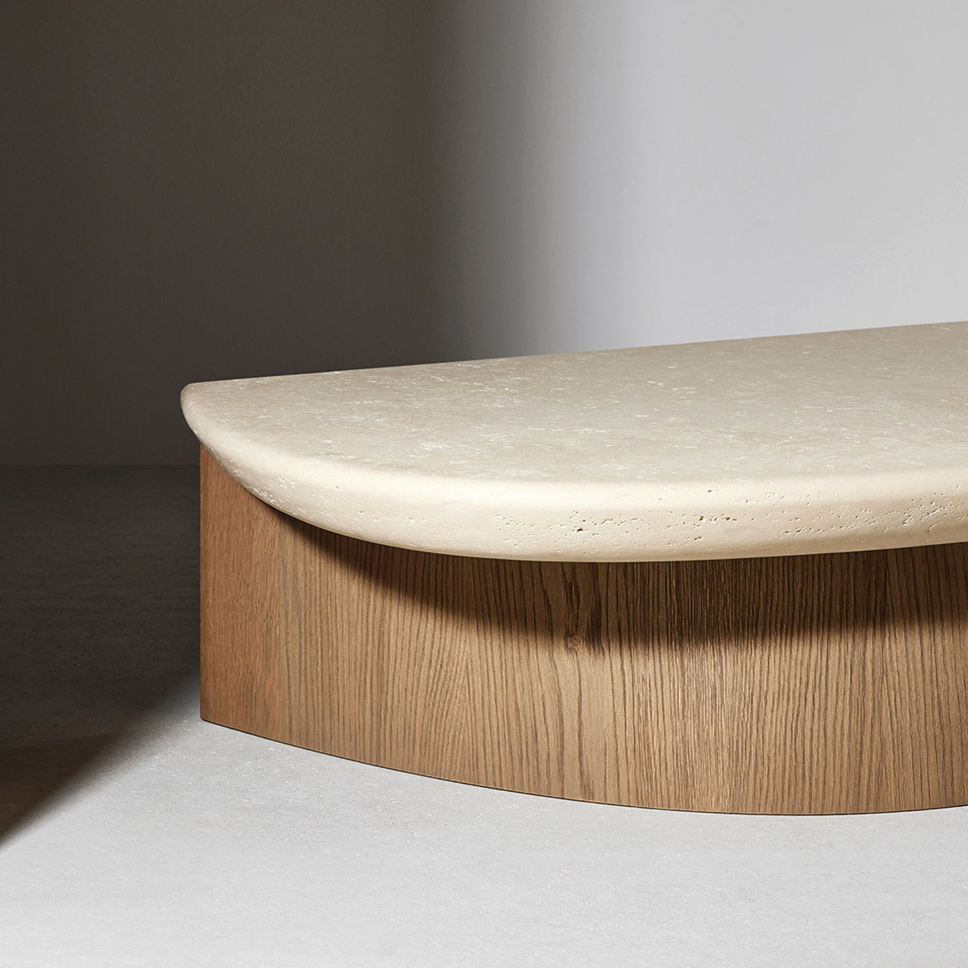 LADY R Coffee Table | Collection Particulière | Monologuelondon.com