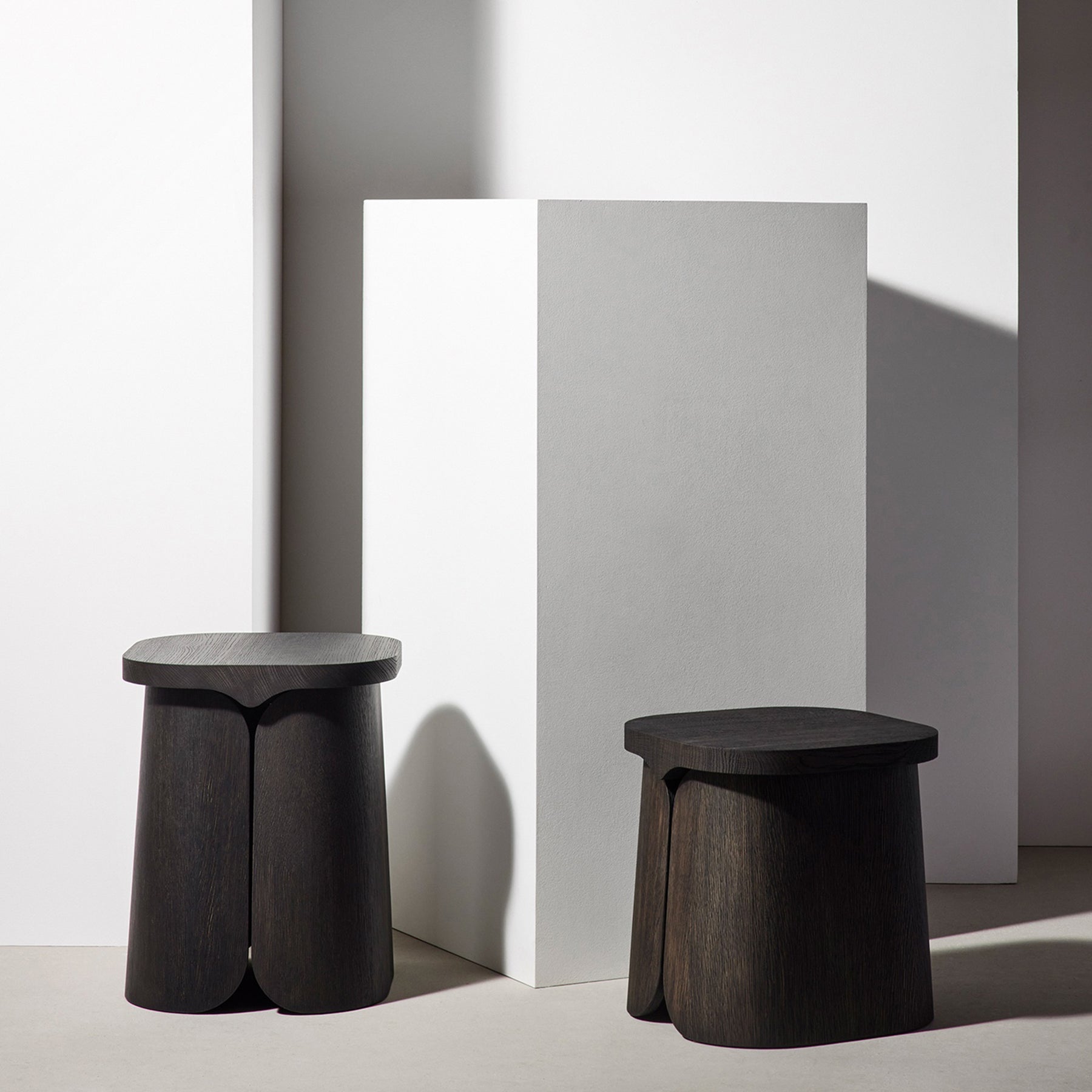 MIO Side Table | Collection Particulière | Monologuelondon.com