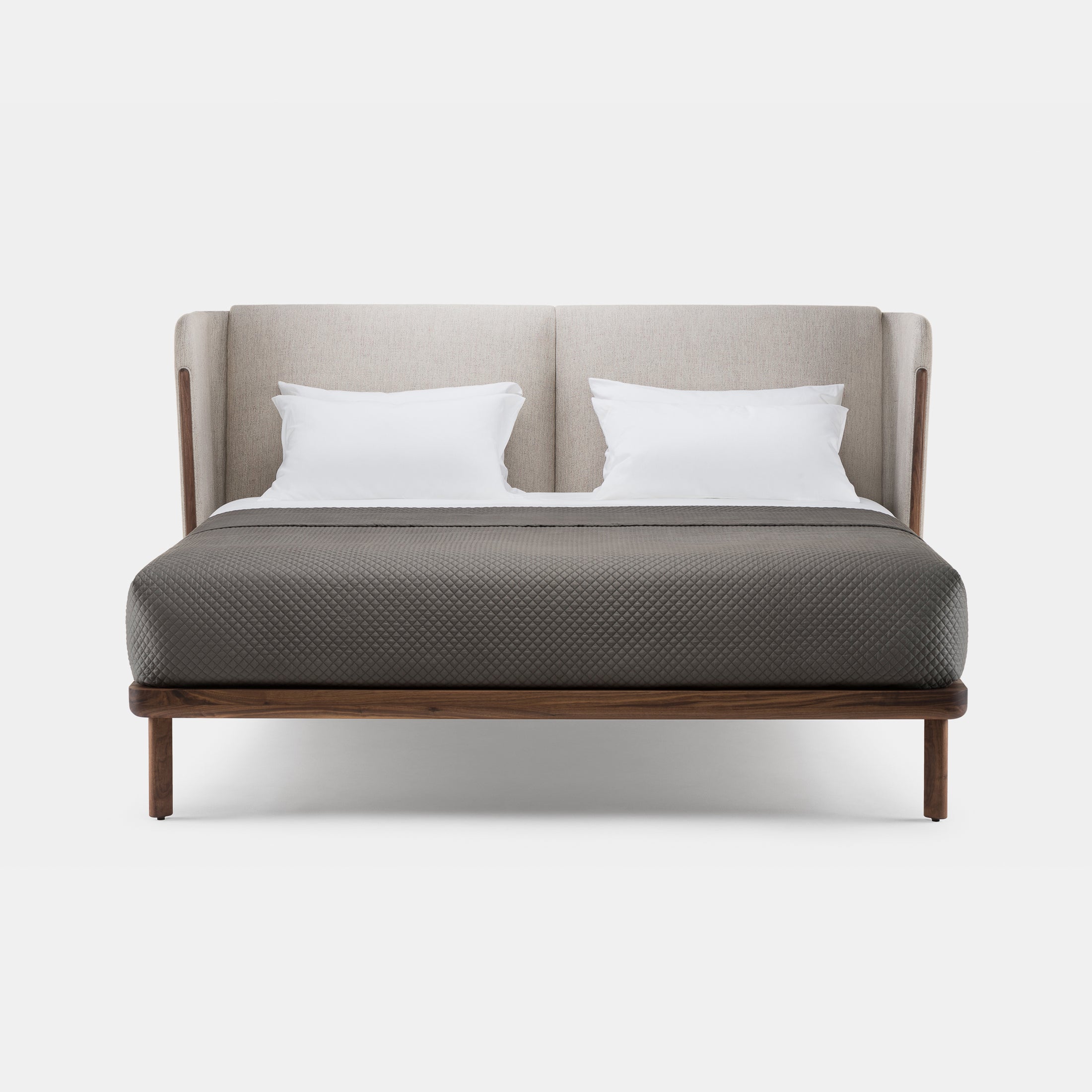 Low Dubois Bed | De La Espada | Monologuelondon.com