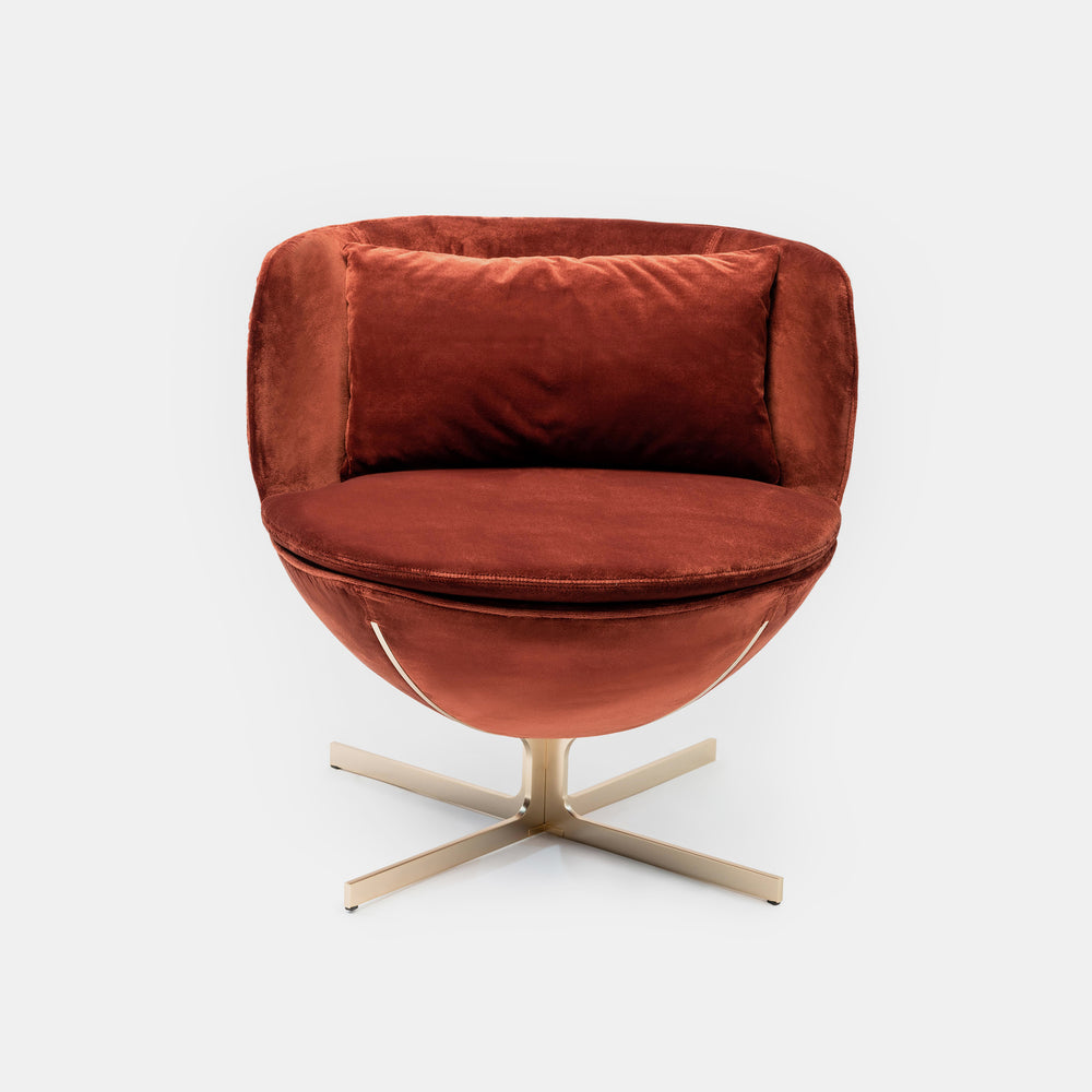 Calice Swivel Lounge Chair | La Manufacture | Monologuelondon.com