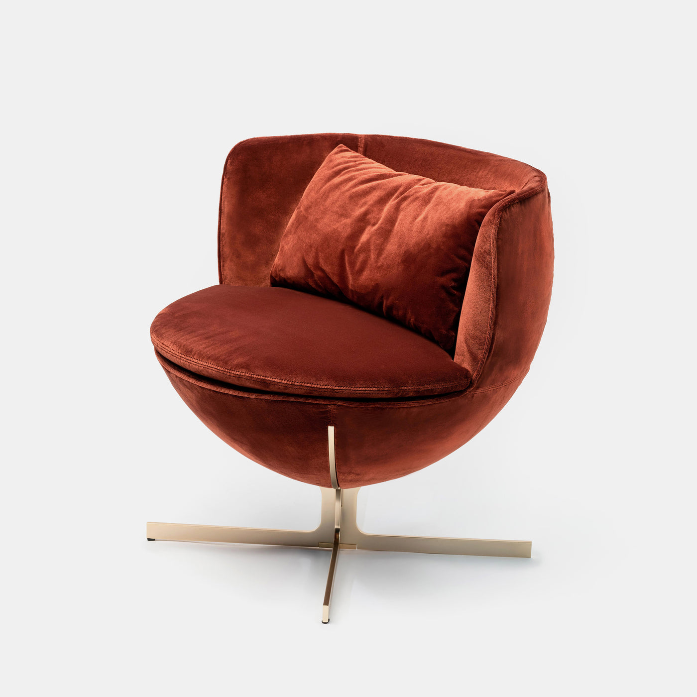 Calice Swivel Lounge Chair | La Manufacture | Monologuelondon.com