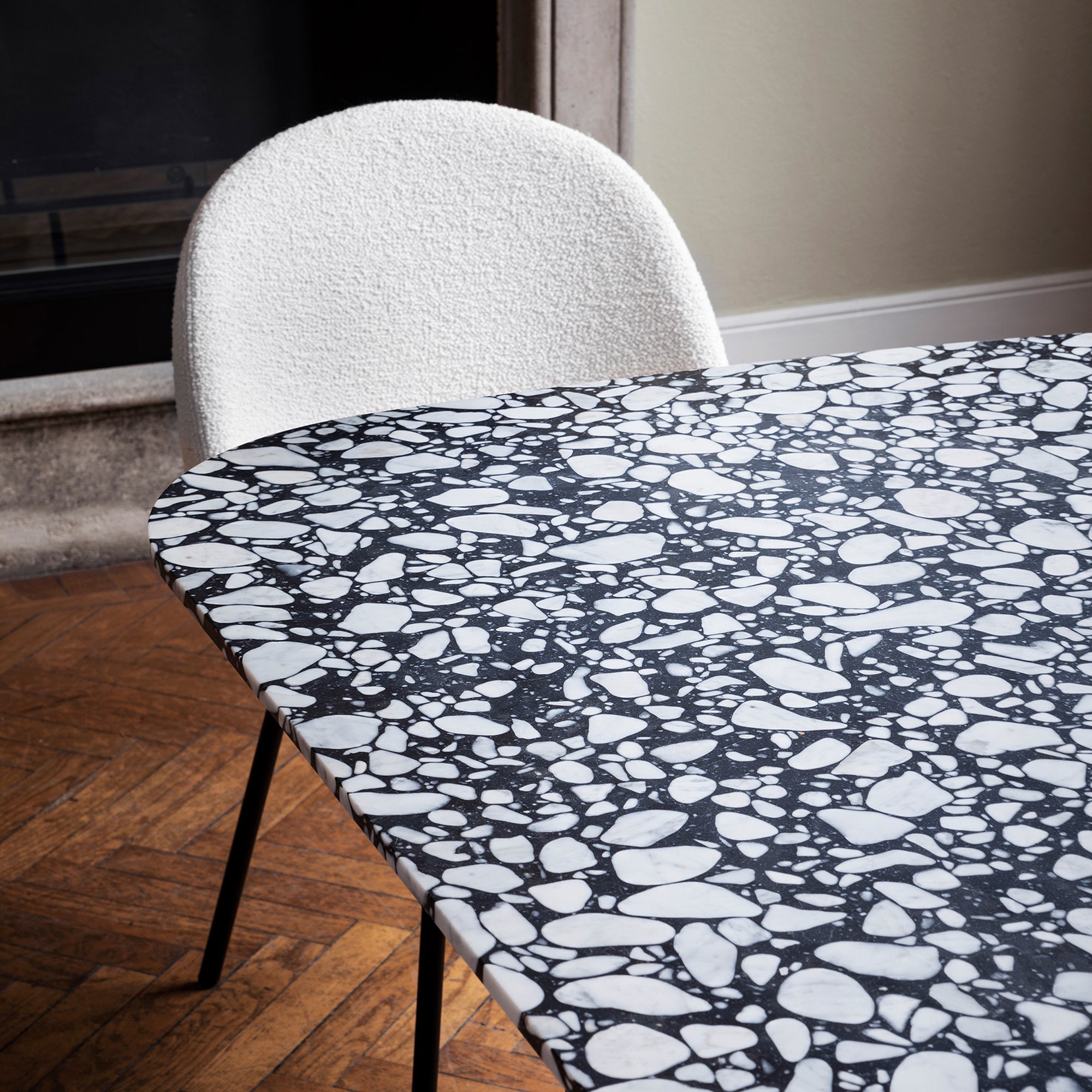 Barry Dining Table | Miniforms | Monologuelondon.com