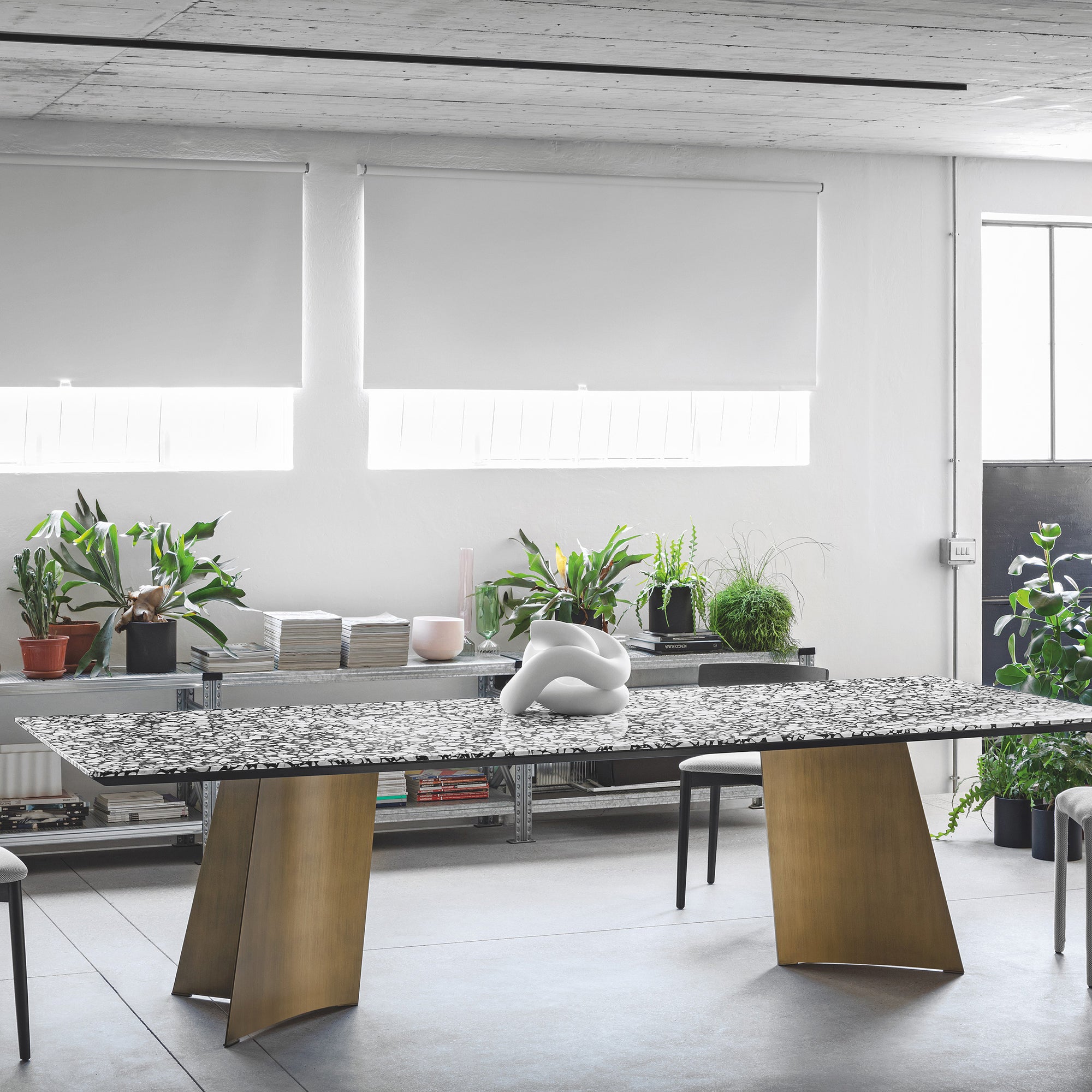 Maggese Dining Table | Miniforms | Monologuelondon.com