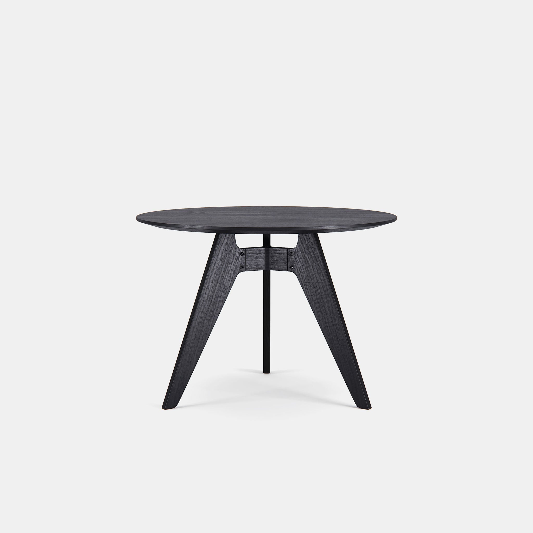 Lavitta Round Table | Poiat | Monologuelondon.com
