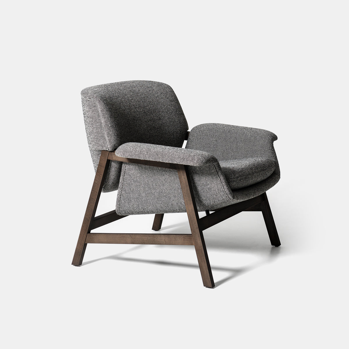 Agnese Lounge Chair | Tacchini | Monologuelondon.com