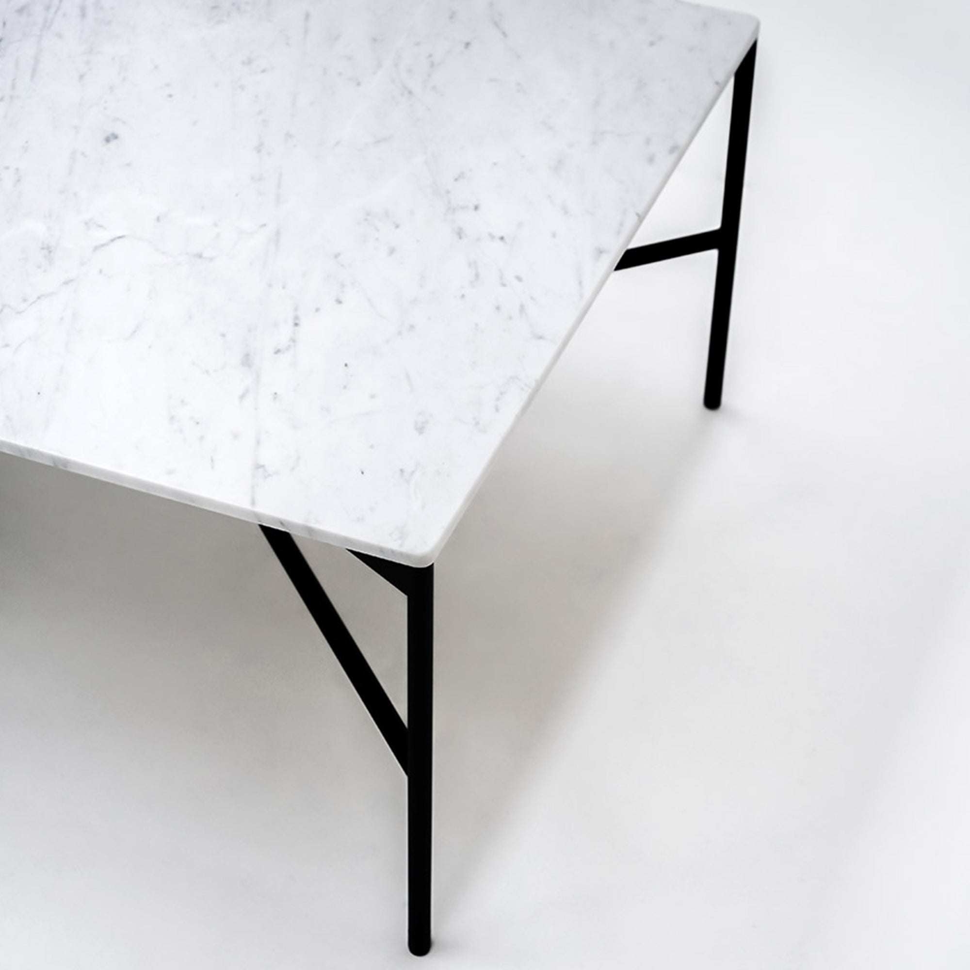 Chill-Out Table | Tacchini | Monologuelondon.com