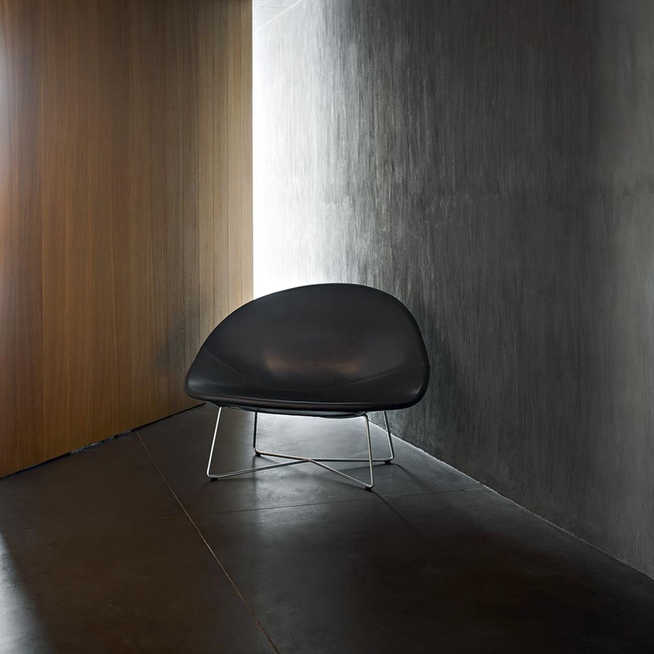 Isola Lounge Chair | Tacchini | Monologuelondon.com