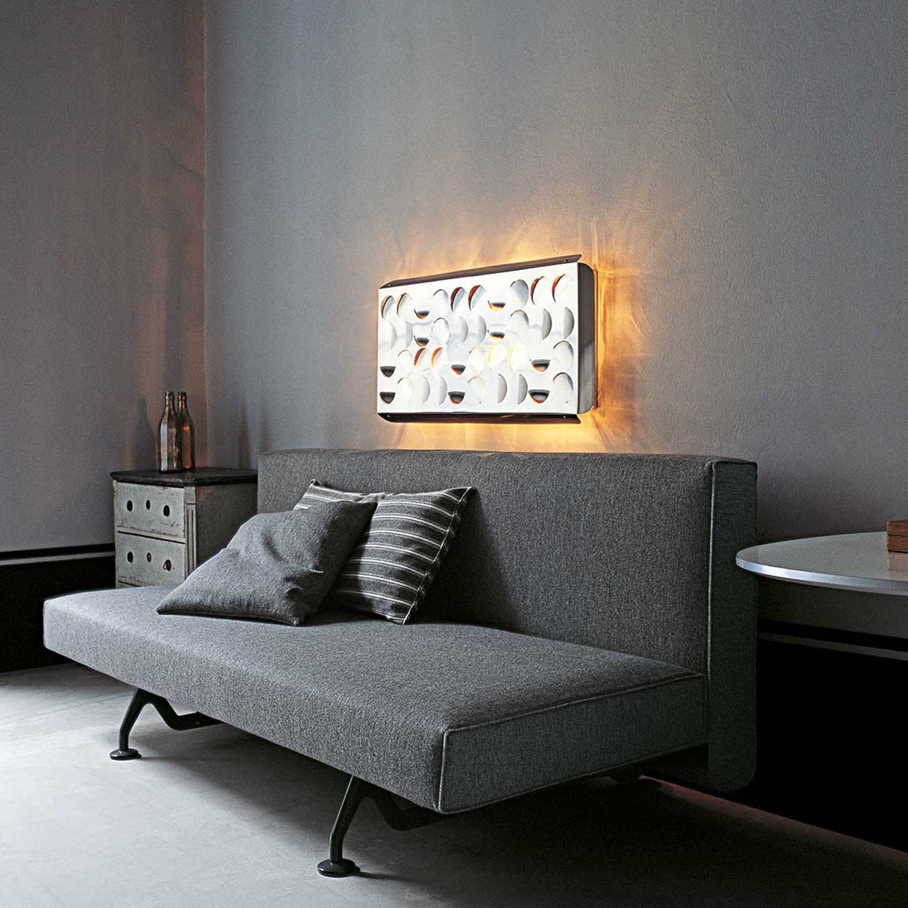 Sliding Sofa Bed | Tacchini | Monologuelondon.com