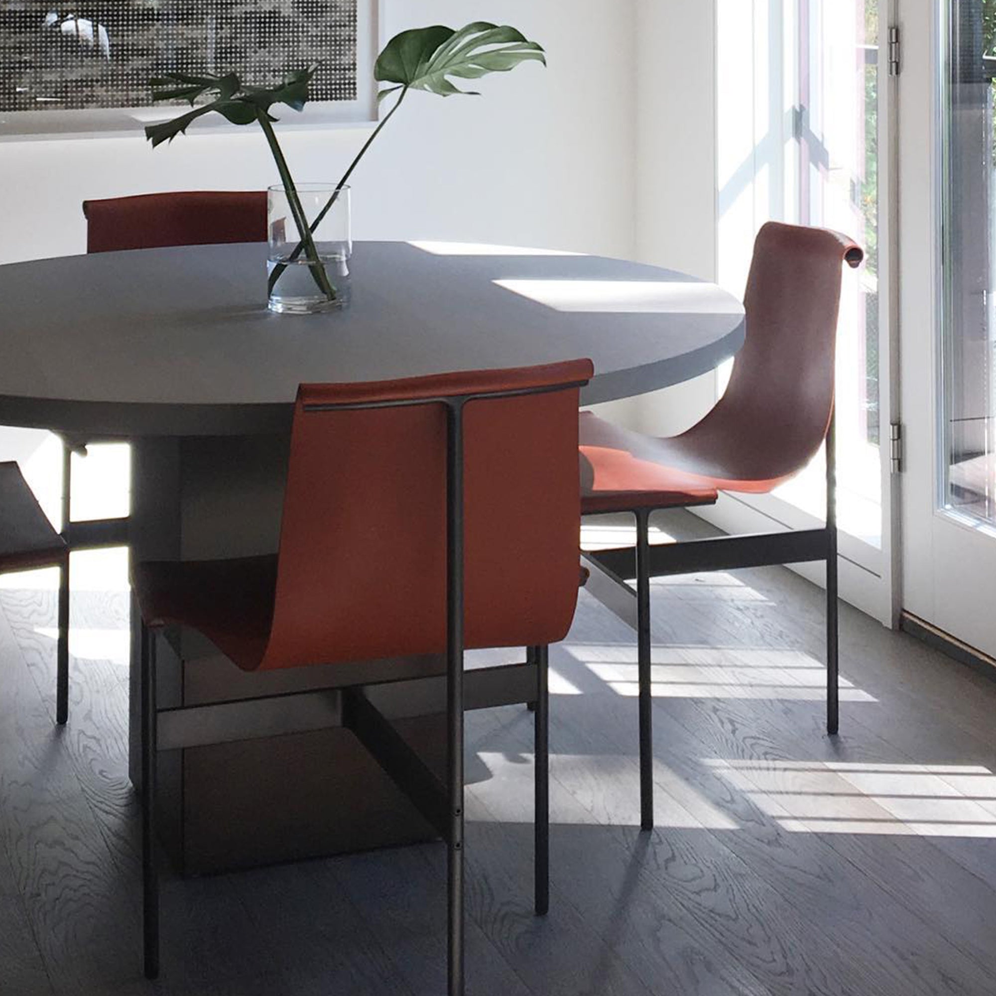 Nota Bene Round Dining Table | Van Rossum | Monologuelondon.com